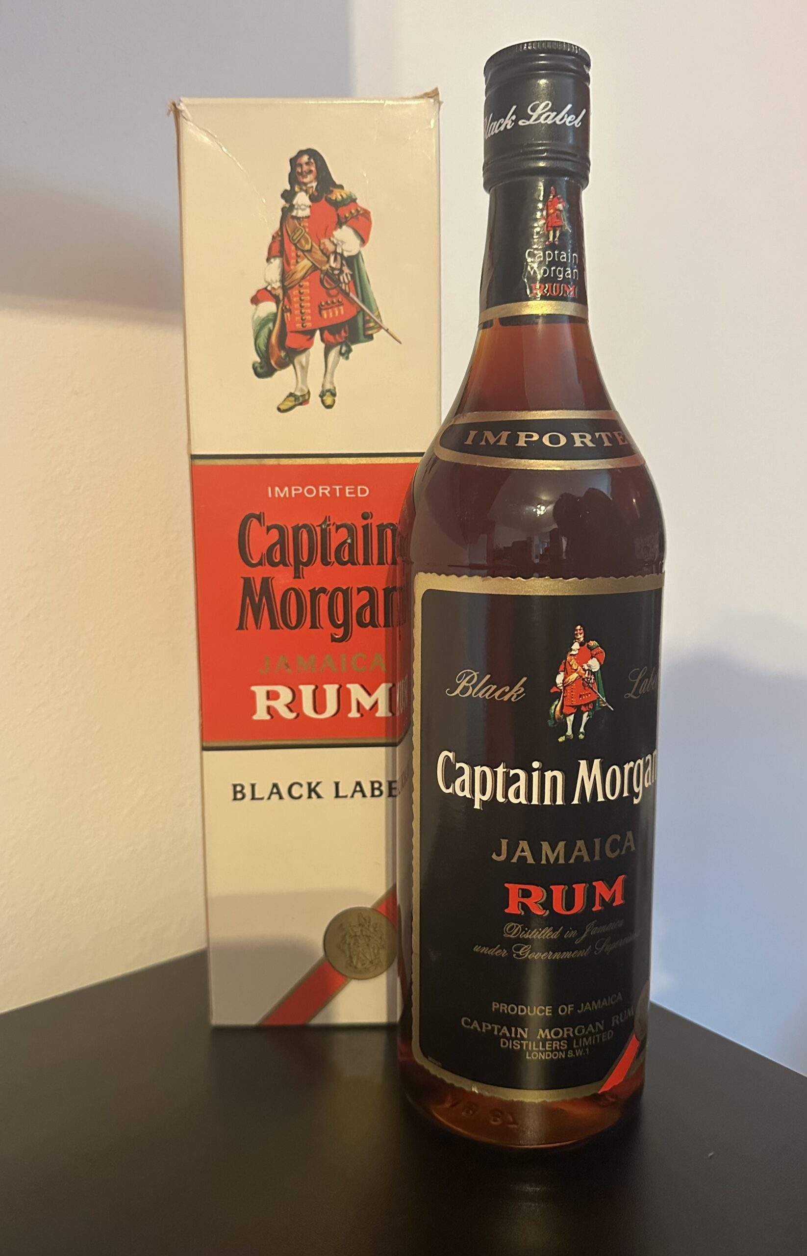 Vintage Captain Morgan Black Label – Jamaica Rum (s krabicí) investiční ...